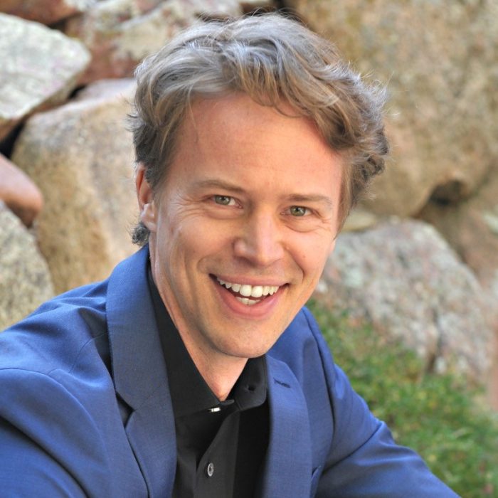 Podcast 1087: Open: Living with an Expansive Mind in a Distracted World ...